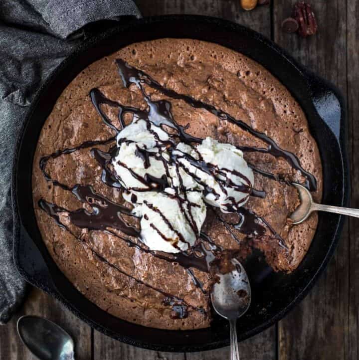 Skillet Brownies on the Grill (Gluten Free) - Vindulge
