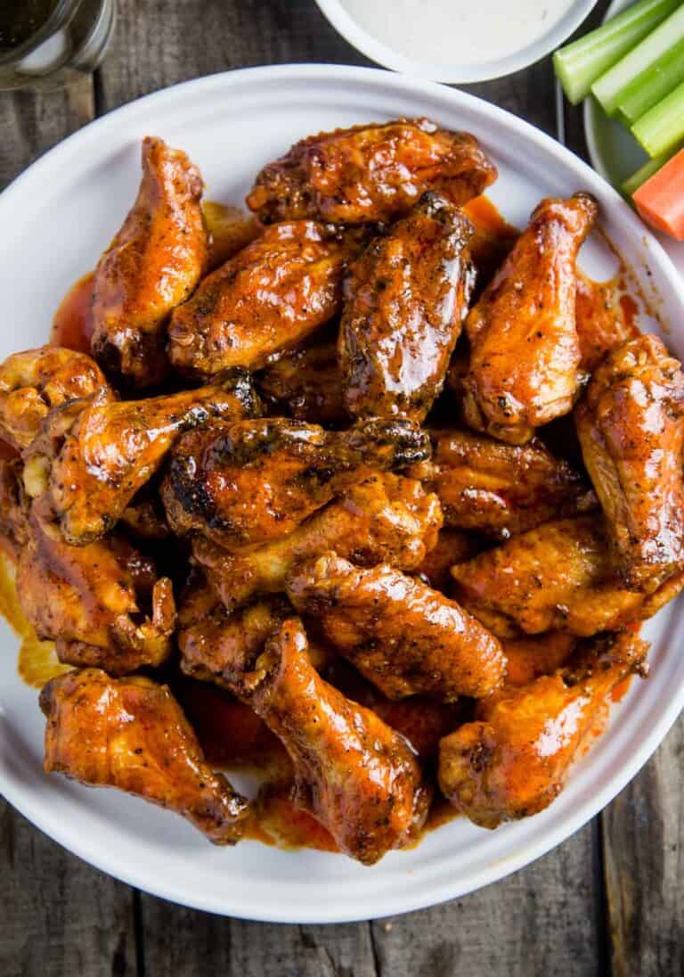 How to Cut Whole Chicken Wings into Flats and Drumettes - Vindulge