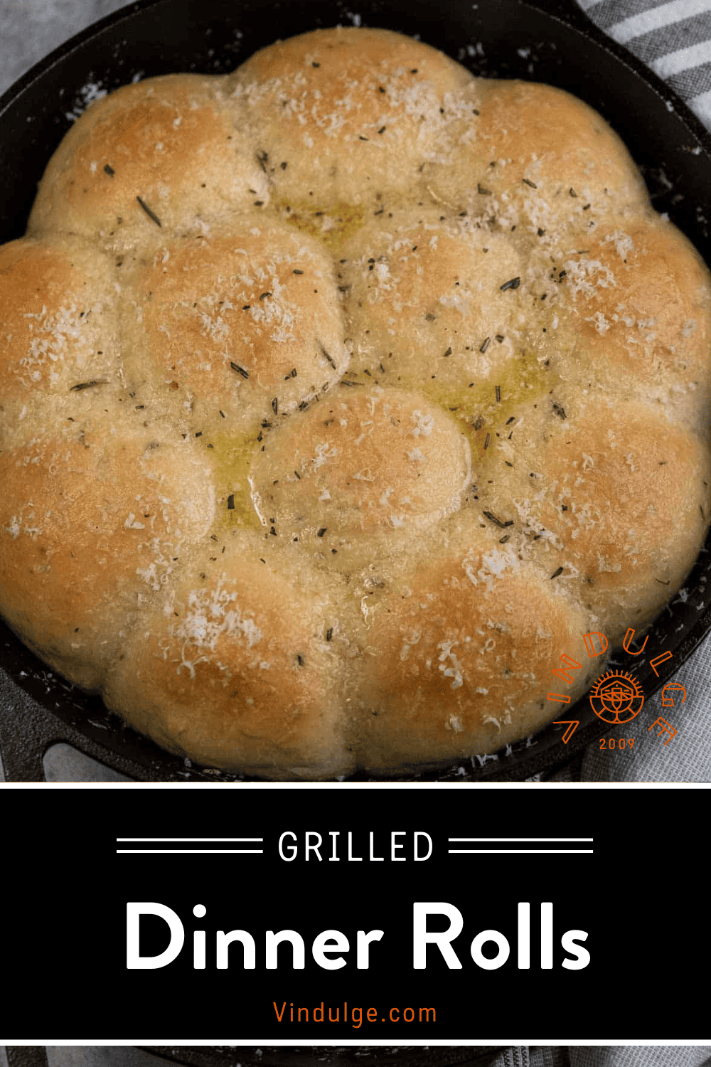 Easy Skillet Dinner Rolls on the Grill - Vindulge
