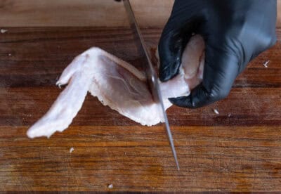 How to Cut Whole Chicken Wings into Flats and Drumettes - Vindulge