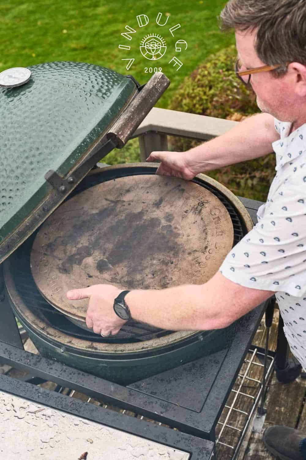 The Best Pizza Stone For The Grill Or Oven - Vindulge