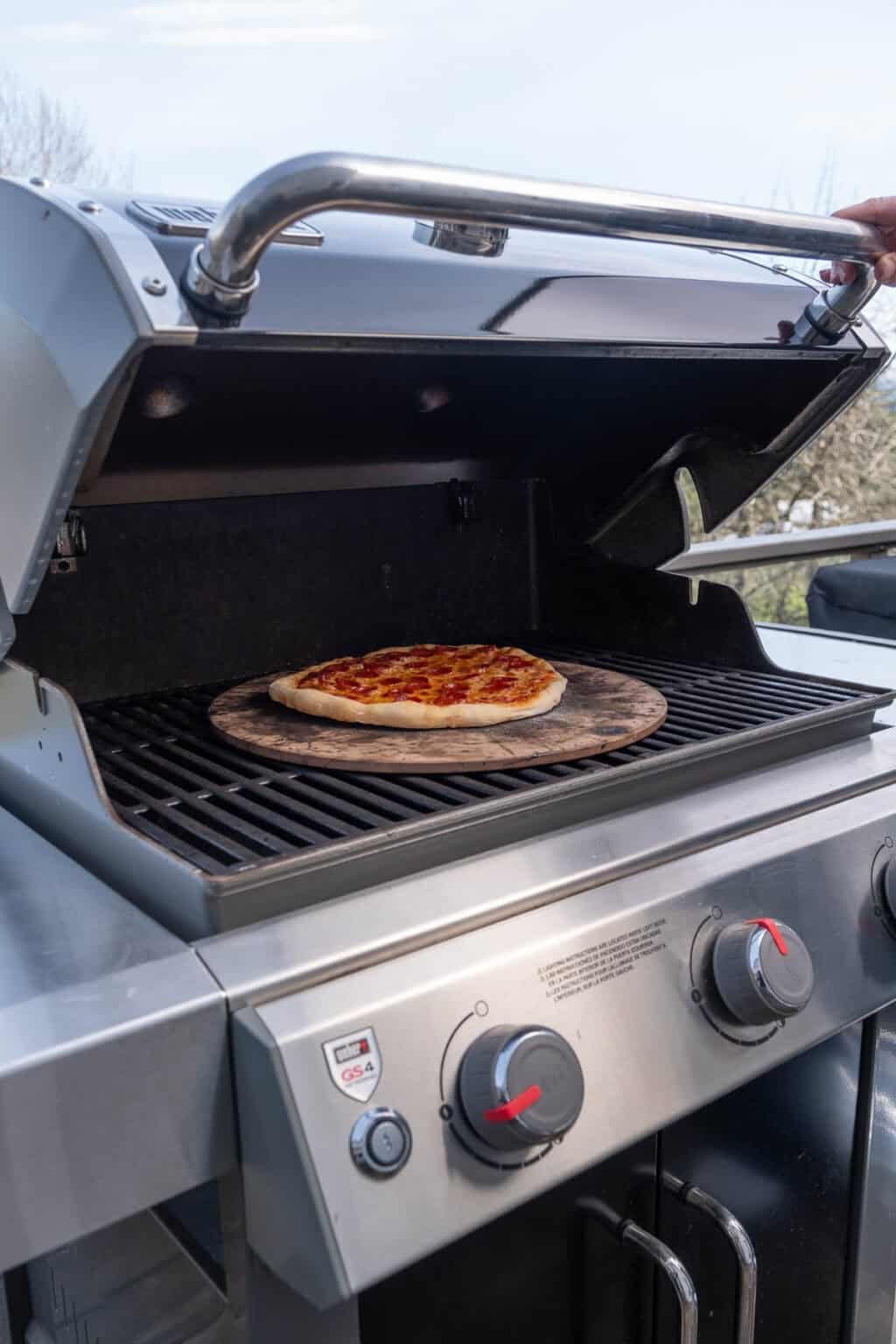 The Best Pizza Stone For The Grill Or Oven - Vindulge